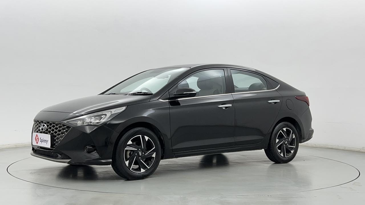 Hyundai Verna White 2022