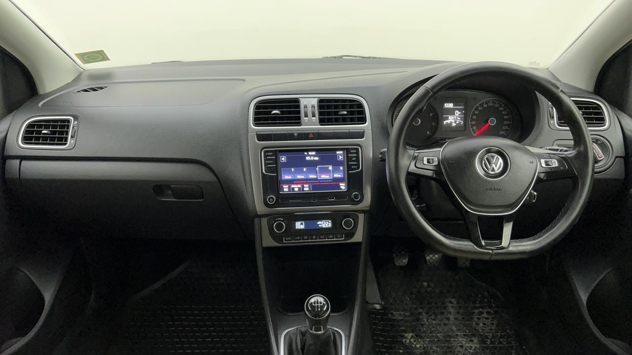 Volkswagen Polo Highline Interior